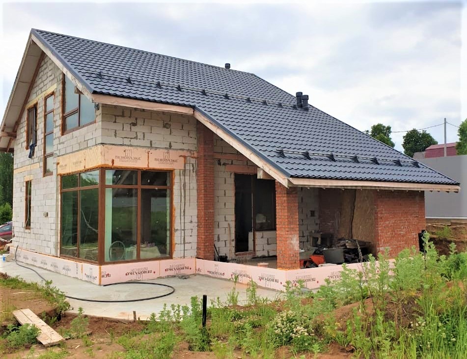 Скоро семья заселится в свой коттедж, построенный по проекту ...